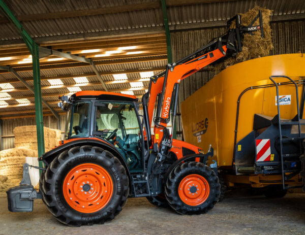 Front loaders Kubota LK Series - Kubota Europe SAS.