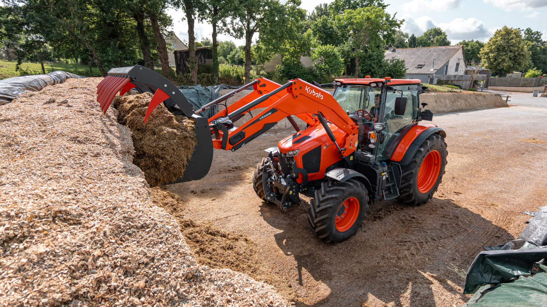 Front loaders Kubota LK Series - Kubota Europe SAS.