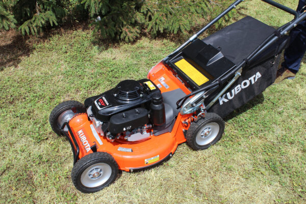Tondeuses Kubota W821 PRO - Kubota Europe SAS.