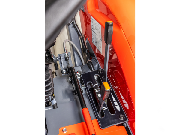 Compact Tractors Kubota L1-382 - Kubota Europe SAS.